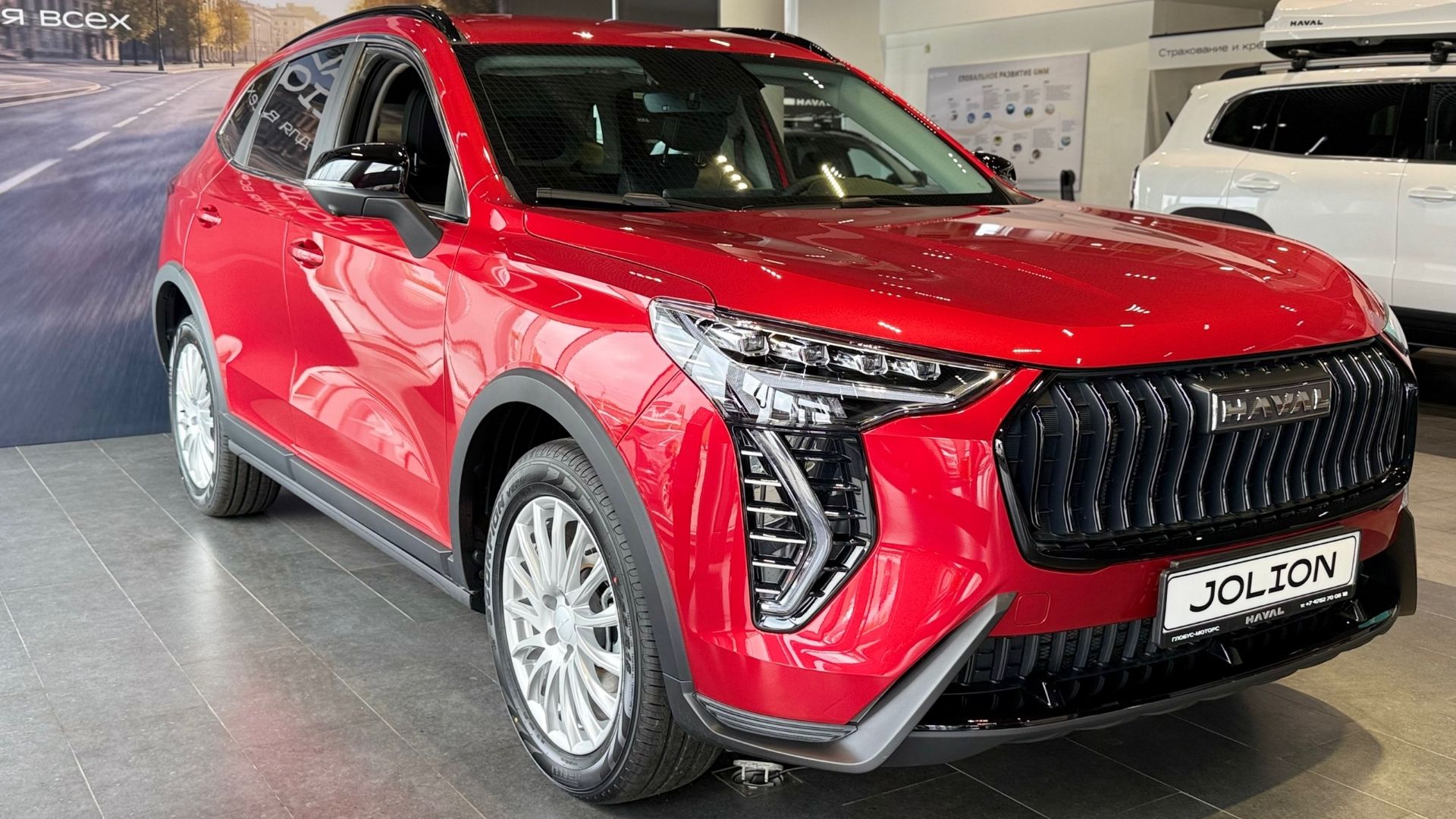 HAVAL Jolion в комплектации Premium красный салон черный