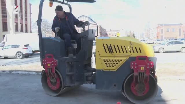Асфальтовый каток VEKTOR VRDR-3000 в работе у омской "Тепловой компании"