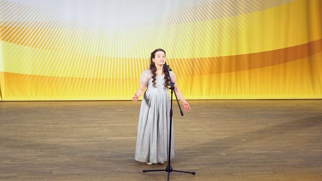 "И где-то, за облаком где-то», музыка Евгения Крылатова, слова Юрия Энтина