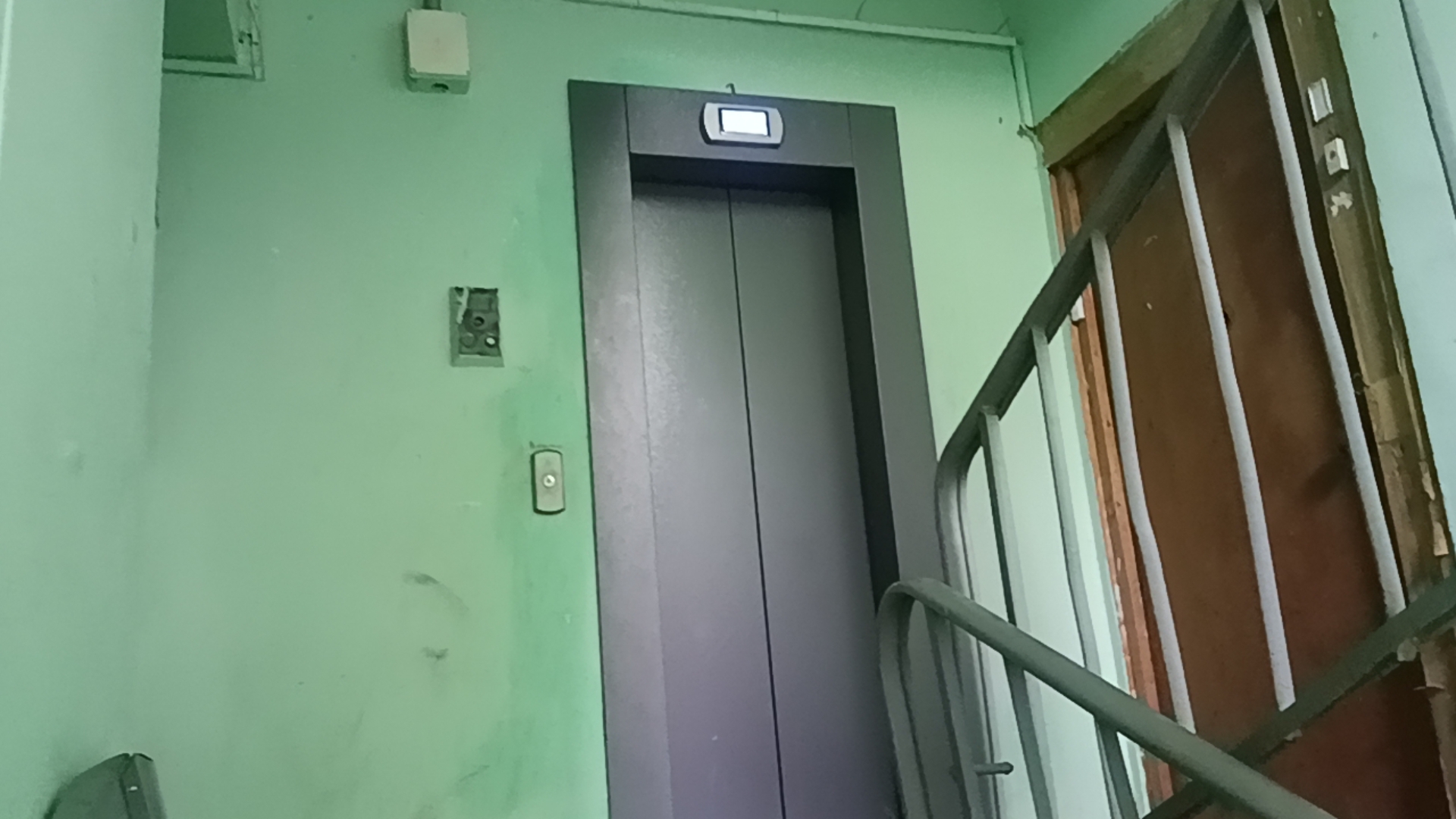 пассажирский музыкальный лифт КМЗ. V=1 m/s,Q=400 kg