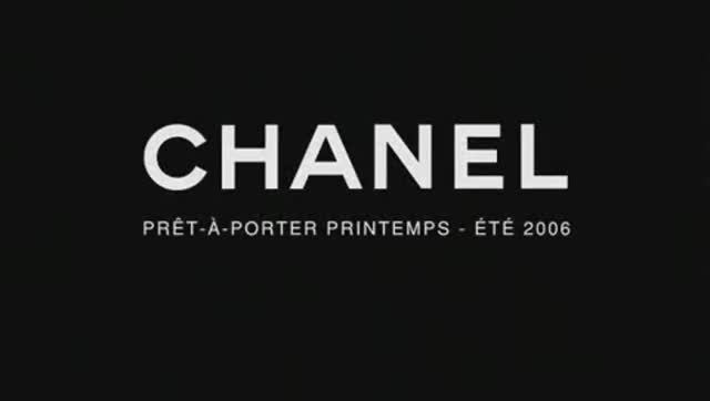 Показ женской коллекции Chanel весна-лето 2006