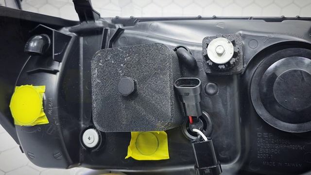 Toyota Land Cruiser 100 светодиодные фары от Ledstudio в классическом стиле
