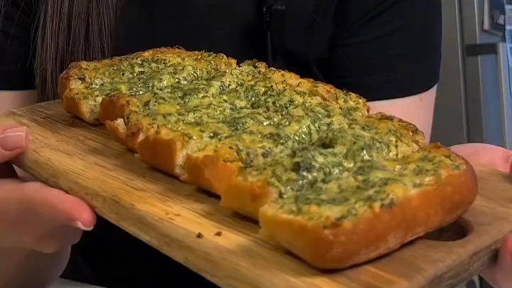 Сырно-чесночная Чиабатта...🥪🧀😋