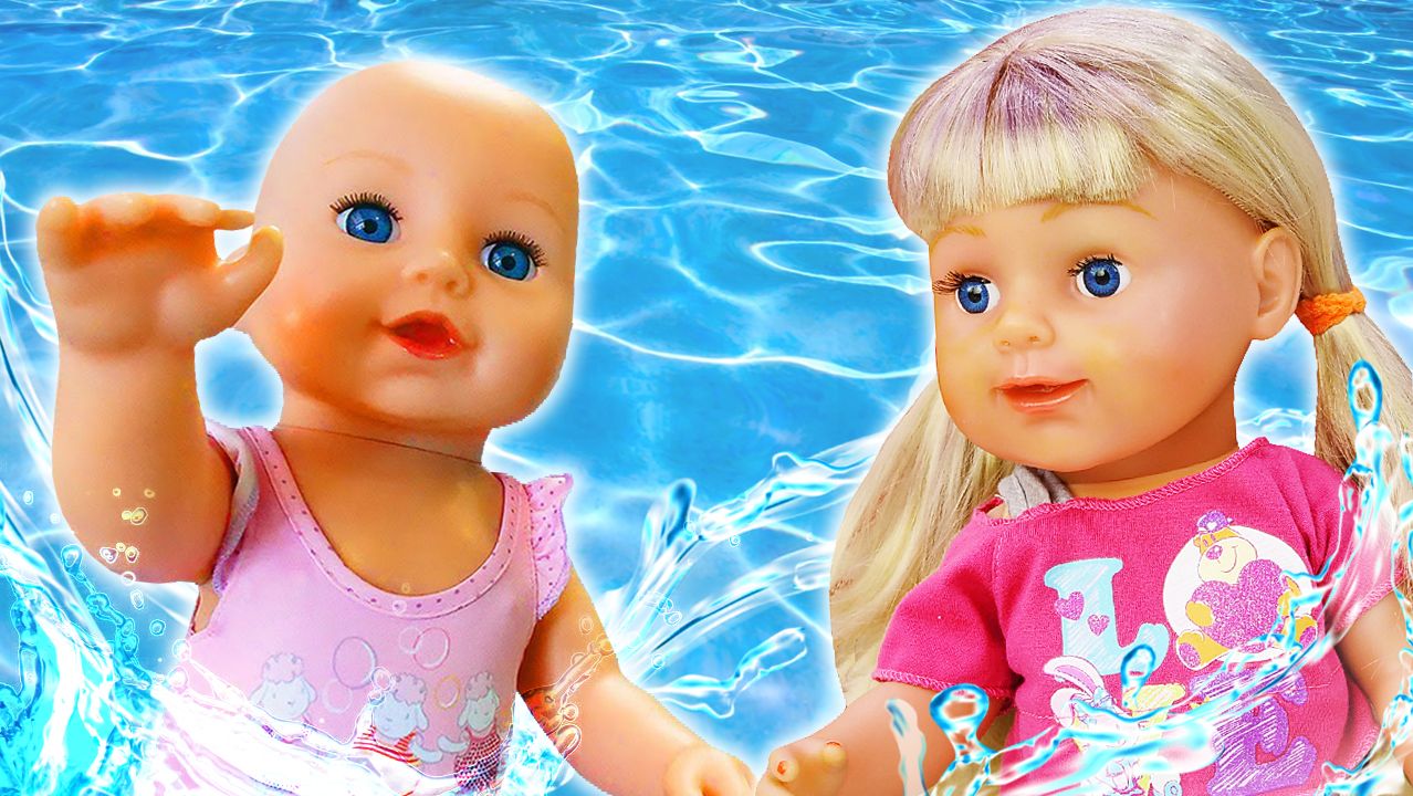 Вредные Принцессы и куклы Бэби Бон Эмили в аквапарке! 🏊😍👧