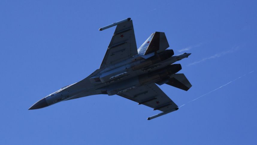 Экипаж Су-35С выполнил боевое дежурство. Лучшее видео из зоны СВО
