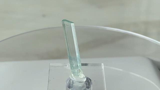 Кристалл аквамарина