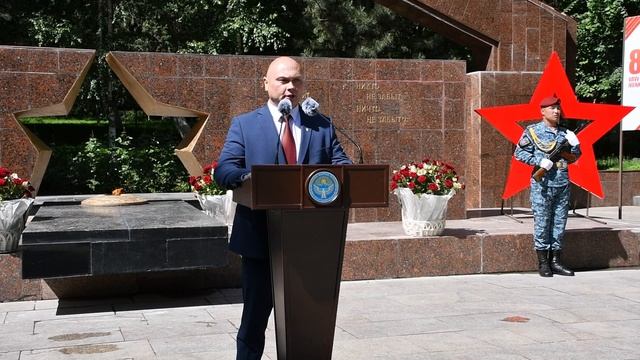 В южную столицу Кыргызстана прибыл "Огонь Памяти"