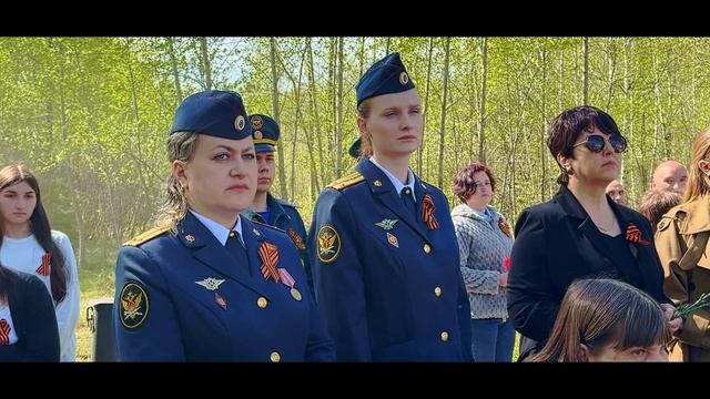округе прошли торжественные возложения цветов к воинским мемориаламВ