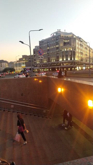 Москва, ст. метро Арбатская, Бульварное кольцо,ул. Воздвиженка,к/т "Художественный",Генеральный Штаб