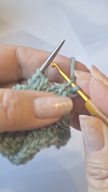 🧶 Пятничные полезности 🧶
✅️ Способ закрытия лицевой глади при помощи крючка 👌