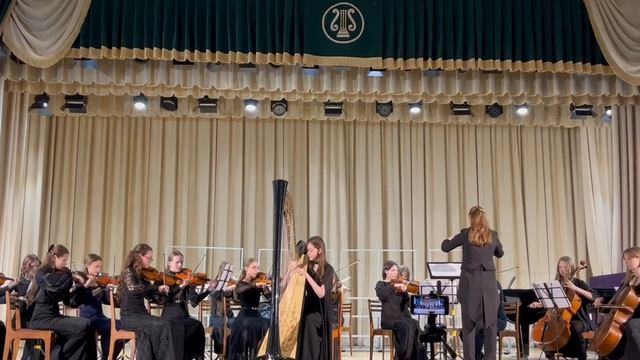 Буренина Варя - отчетный концерт в музыкальной школе (Арфа)
