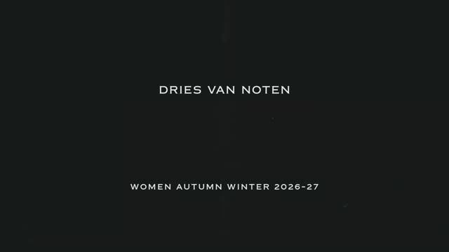 Показ женской коллекции Dries Van Noten осень-зима 2026-2027
