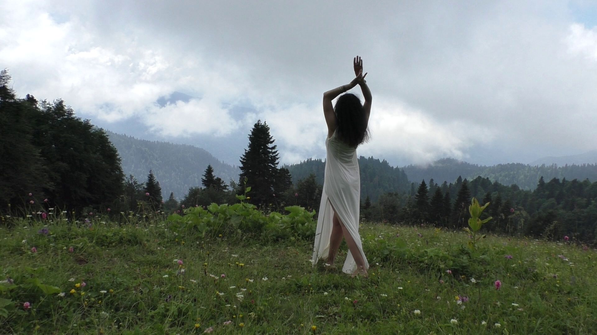 "Lyfjaberg Healingmountain" (Wardruna). Dance improvisation