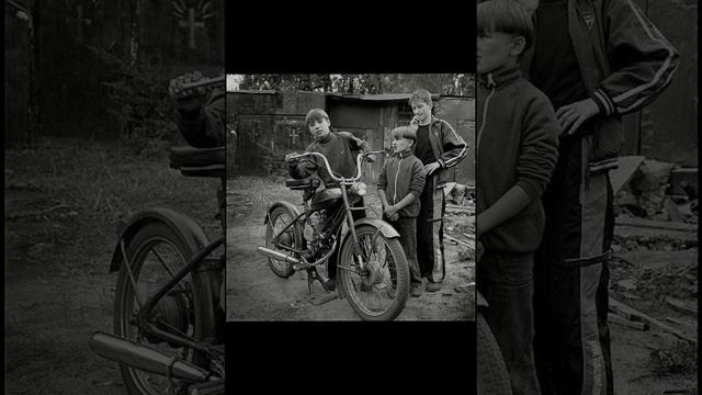 Ранним утром у реки. сл. Александр Матюшин, муз. Алексей Горбачёв.