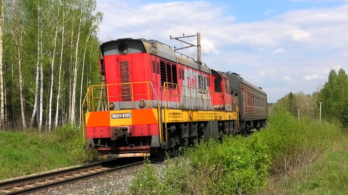 ЧМЭ3-4391 с вагоном диагностики и мониторинга инфраструктуры