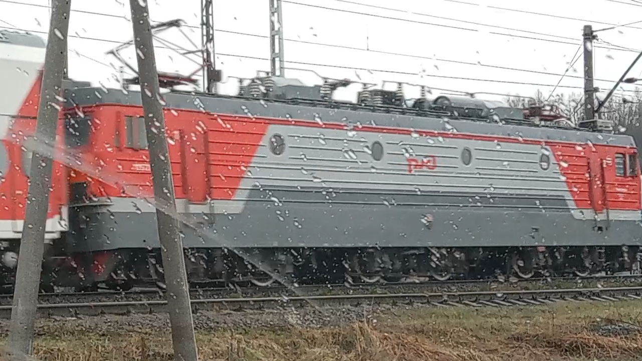 Догнали двухэтажный поезд