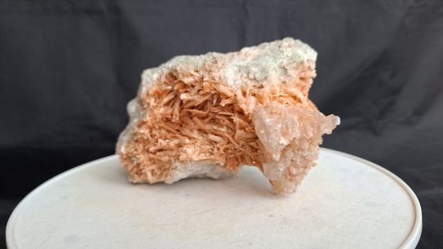 Красный кварц 6,5х11х7,5 см
