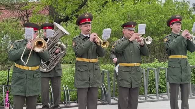 марш "День Победы" - военный духовой ансамбль МОДЕРН