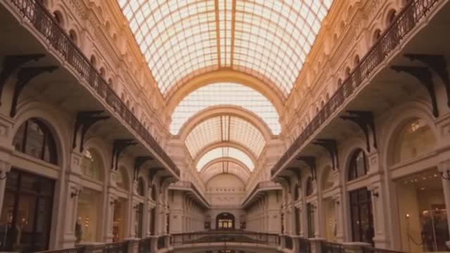 ГУМ на Красной площади. Стеклянная крыша которая не боится русского снега