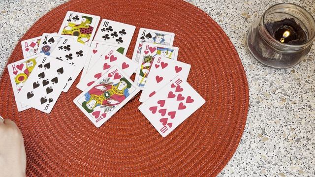 Крестовый король. Что у него в жизни? Гадание на игральных картах