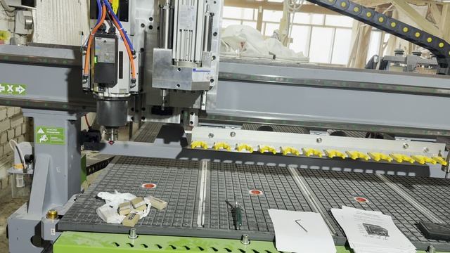 Syntec  выдвижение pusher стружкоприемника