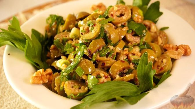 ОЛИВКОВЫЙ ПИЯЗ С ГРЕЦКИМИ ОРЕХАМИ