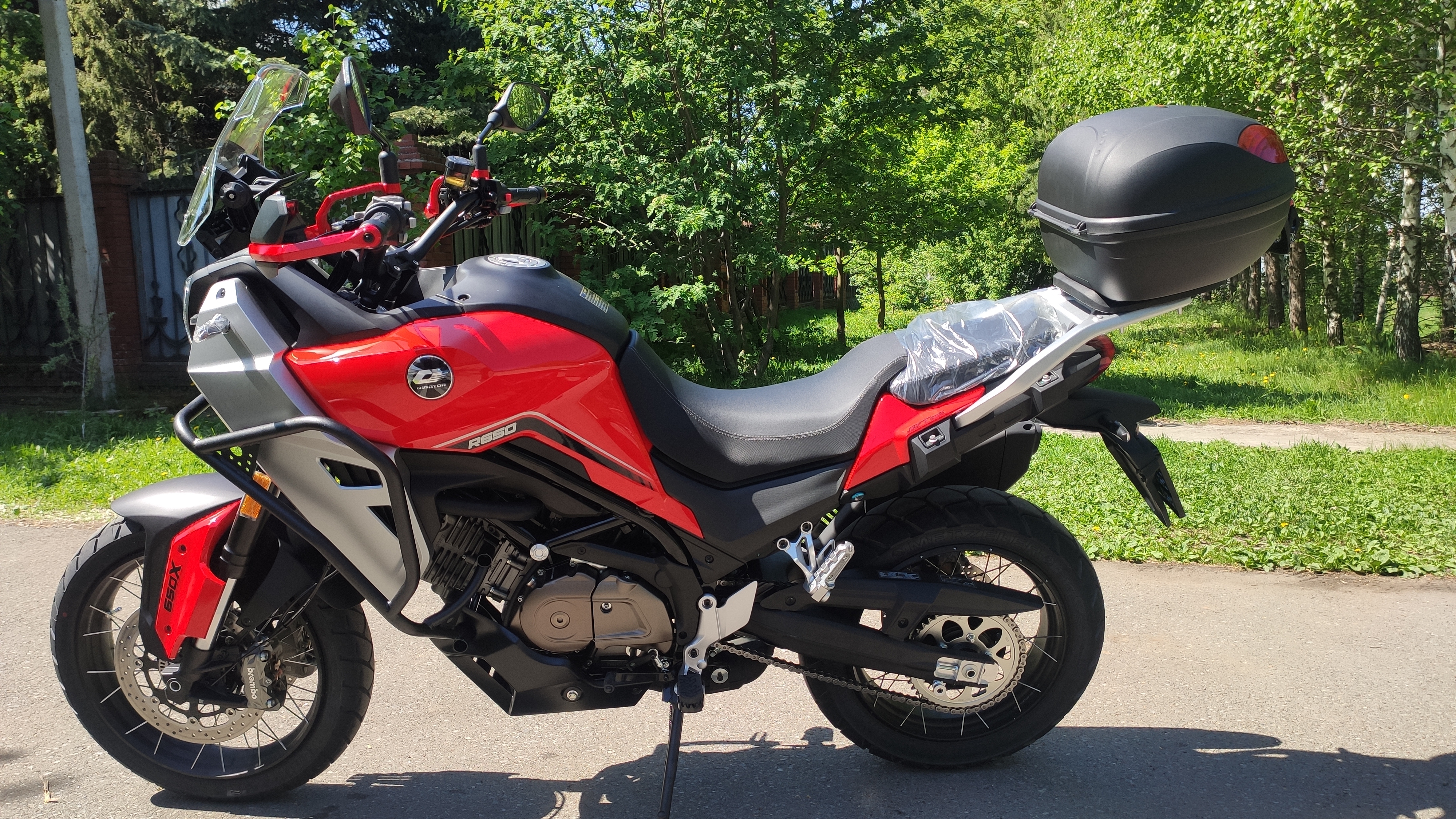 Qjmotor SVT 650 X): надеюсь, друг другу понравимся!