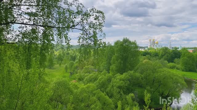Истра. Городской парк. Выбираю холодильник