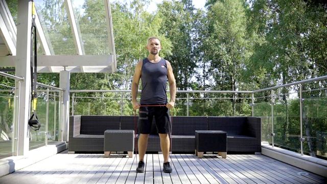 Подъём рук перед собой с амортизатором