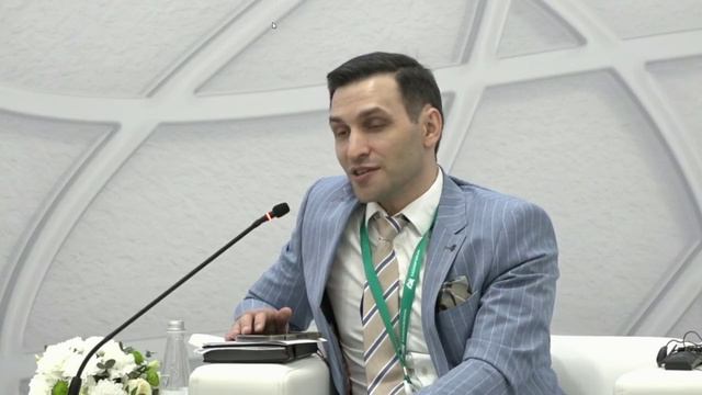 Газпромбанк  первый сукук. Сукук для физических лиц ВЭБ.РФ привлекает 3,5 млрд рублей через сукук.