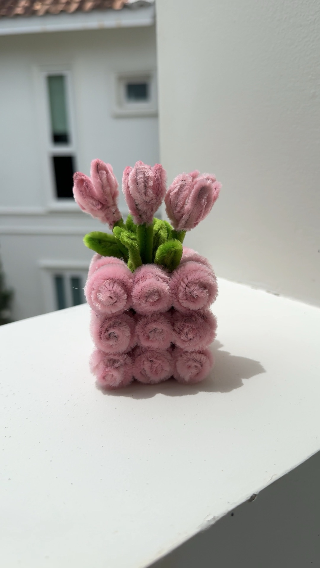 Милые цветы в пушистом кубике из синельной проволоки 🌷🌷🌷