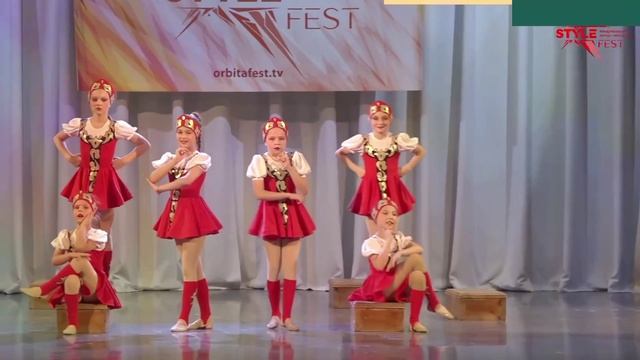 Весь вечер на сцене ДК «Железнодорожник» - «Цирковой фургончик»!