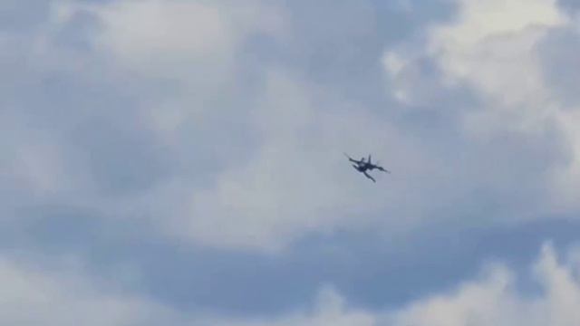 Истребители EA-18G Growler столкнулись в воздухе во время авиашоу Gunfighter Skies в Айдахо, США