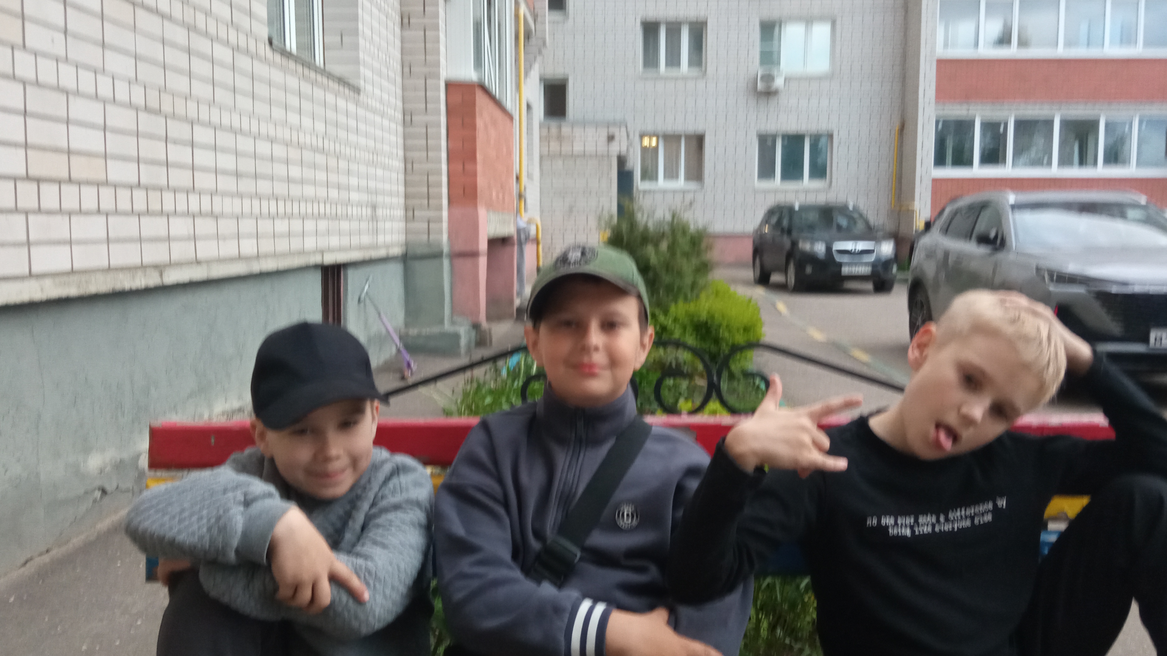 прятки в подъезде от убийц