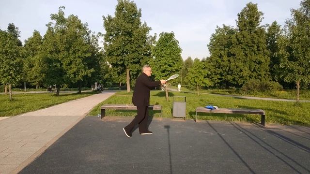 Упражнения с ракеткой для Тайцзи (7)