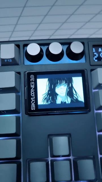 Showcasing the SKYLOONG GK104Pro mechanical keyboard 🔥