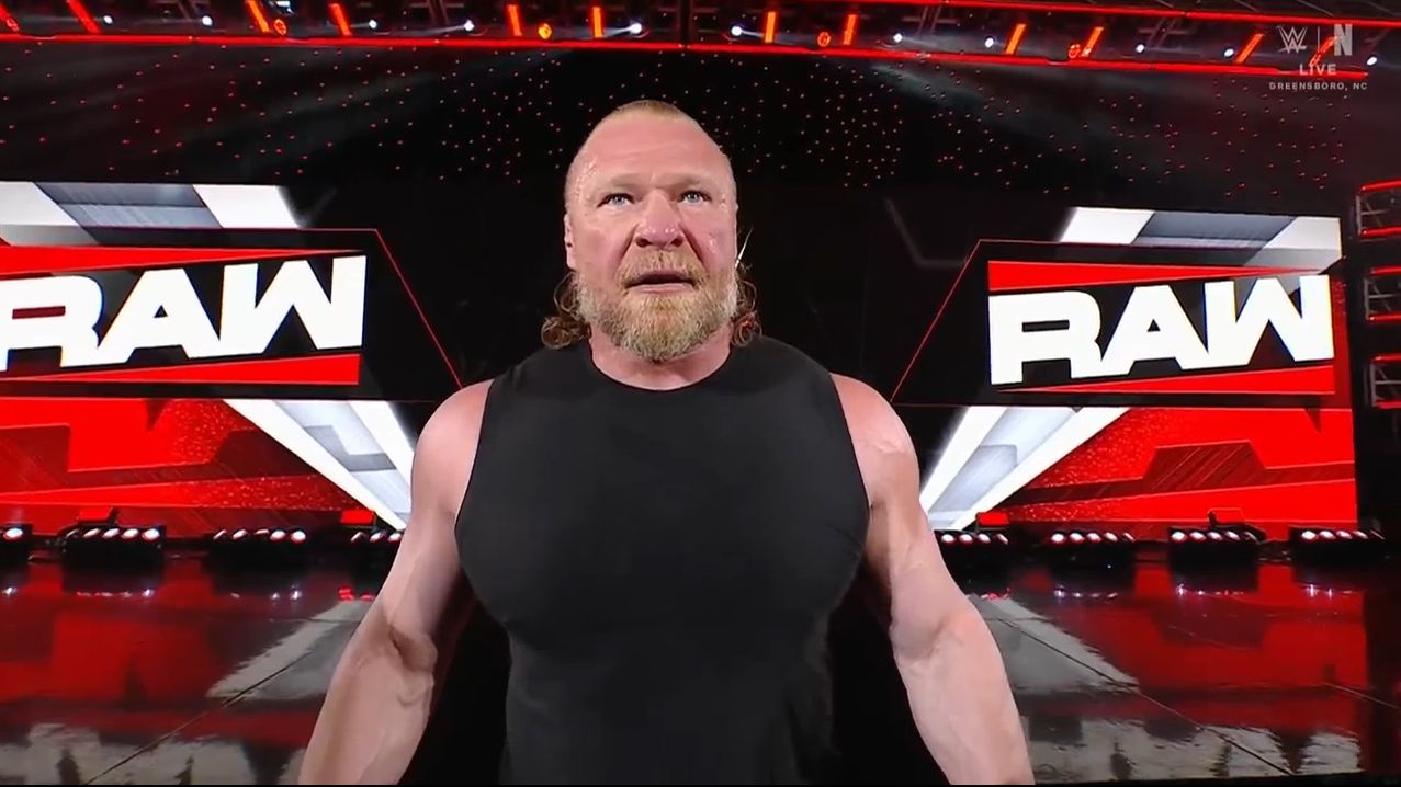 БРОК ЛЕСНАР ЗВЕРЬ ВВЕРНУЛСЯ НА WWE:RAW 18 Мая обзор шоу на русском