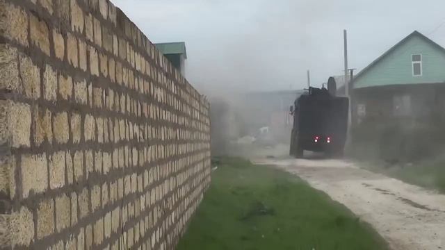 Штурм дома с боевиками
