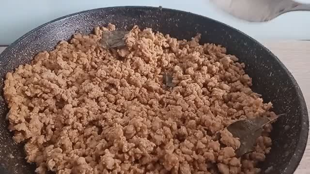 Начинка для блинчиков мясная. А также использую для макарон по флотски!
