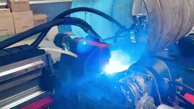 Установка для сварки продольных и кольцевых швов
