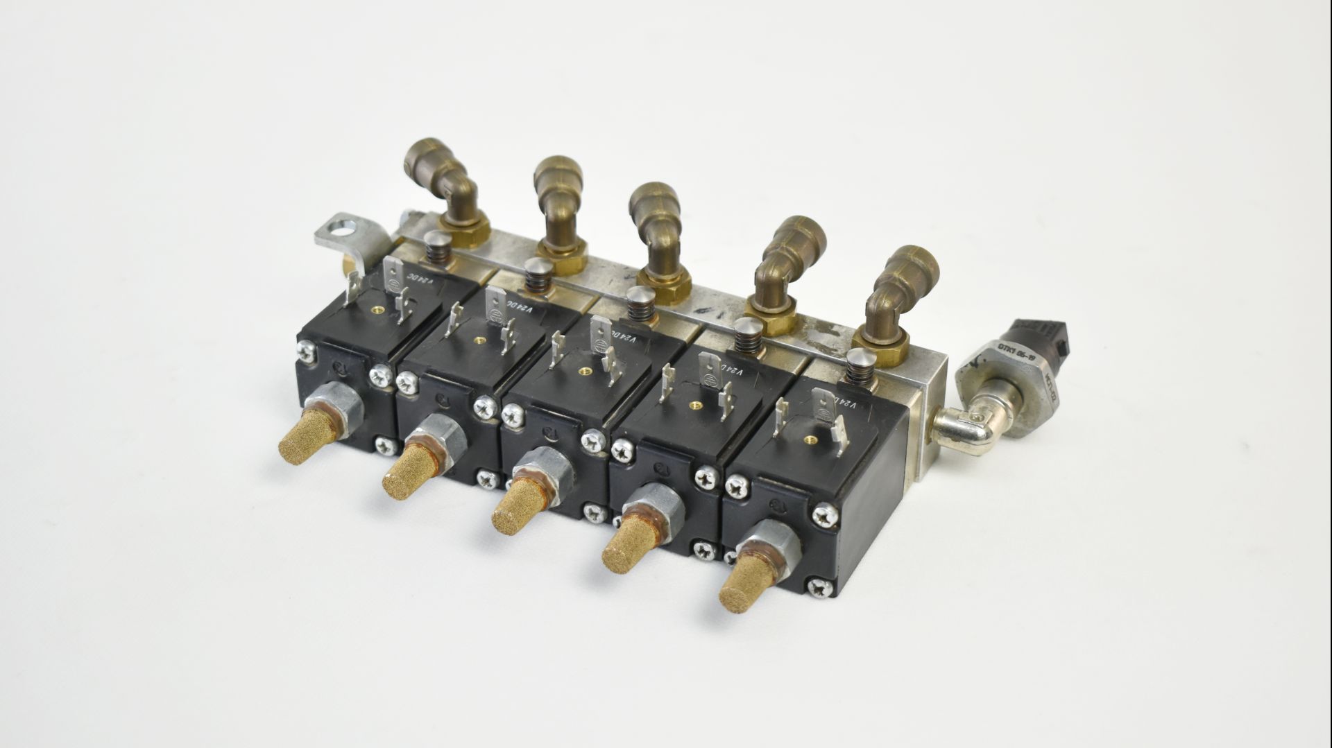 Клапан 638М-101-A63S042 электомагнитный (комплект 5 шт.) К-744Р