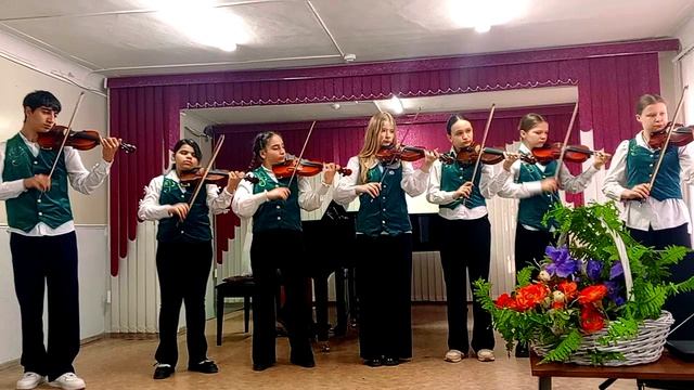 Витторио  Монти  "ЧАРДАШ"   Образцовый  ансамбль  Виолино  Рук. Л.О. Журкова  ДМШ  № 13