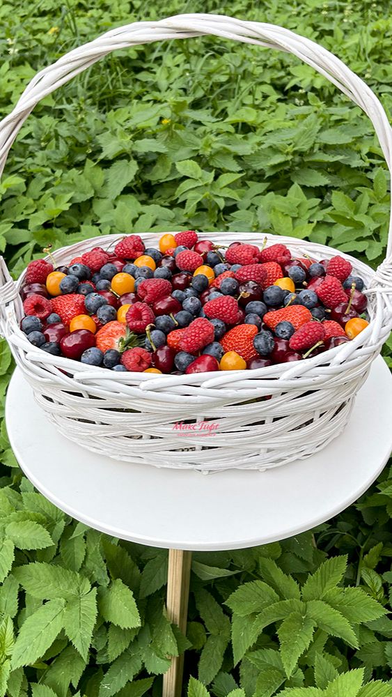 🍓🍇🍑 Летний вечер — корзина, которую съедают первой