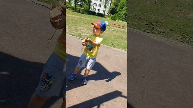 ИГРАЕМ НА ПЛОЩАДКЕ