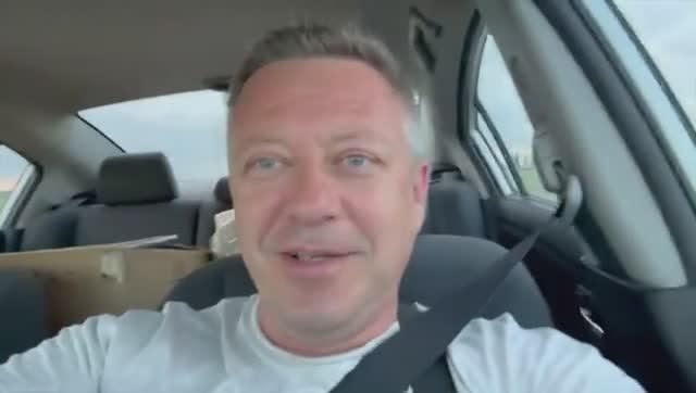 Жизнь вне орхидей. всегда в ТЁМНОМ а в дом на Юге еду в белой ФУТБОЛКЕ