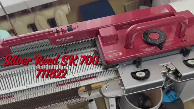 Silver Reed SK 700( 711822) вязальная машина 5 кл. Тел 89153201139
