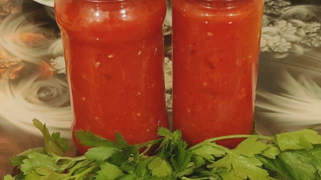 Сырая аджика из помидор и перца - Лучший рецепт без варки | Вкусная кухня