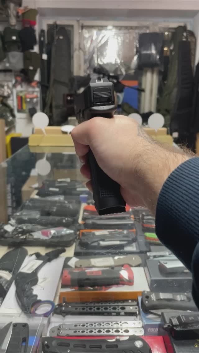 Страйкбольный пистолет KJW Glock G17, GBB, GAS, Black, металл затвор