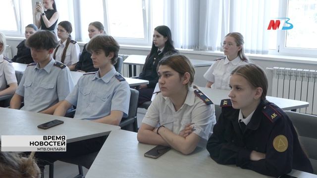О тонкостях профессии будущим защитникам правопорядка рассказали волгоградские росгвардейцы