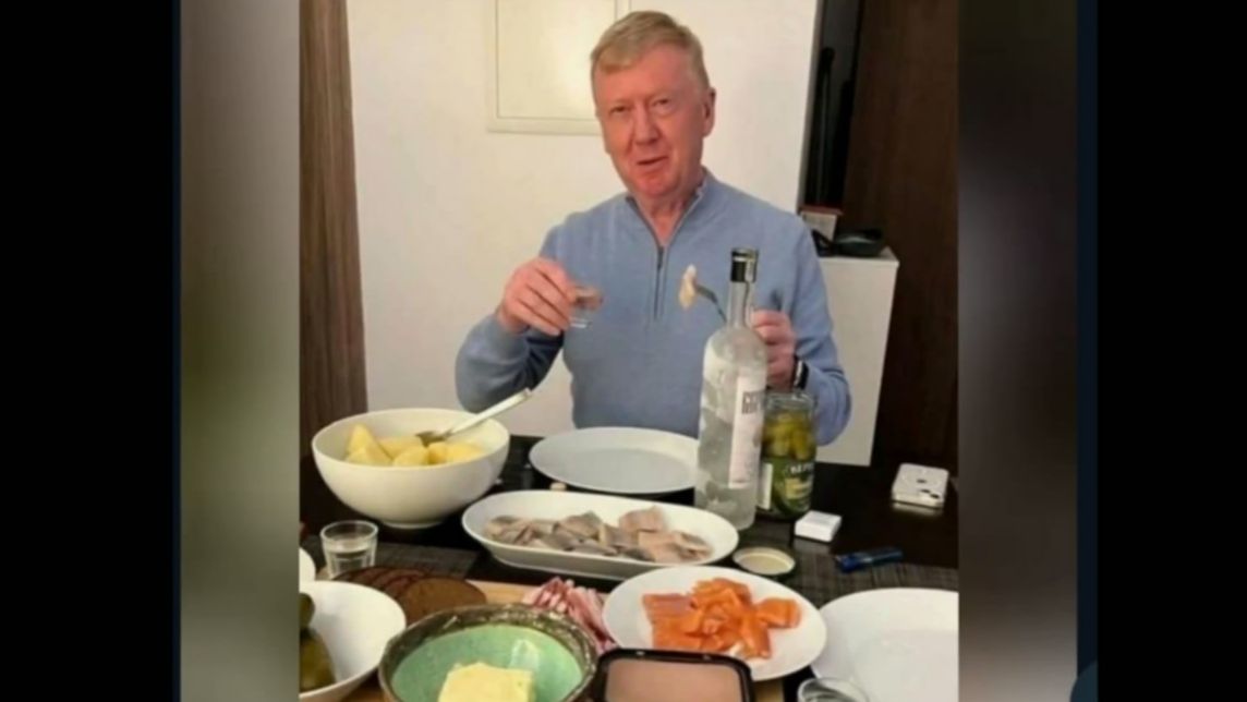 ЧУБАЙС ЗАВИЗЖАЛ О РЕПРЕССИЯХ! ГДЕ ПЛАНШЕТЫ, ТОЛИК?